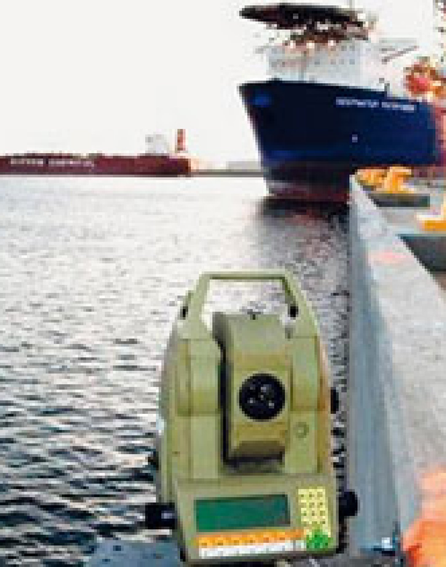 In tandem at berth No. 7 - VINCI
